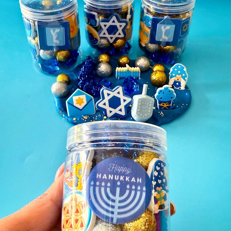 Hanukkah Sensory Play Dough Jar – Festival of Lights Activity & Kids Gift